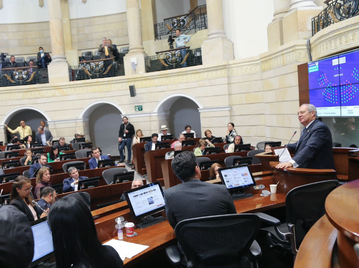 Aprueban Proyecto de Ley que promueve competencia justa en el sector ...