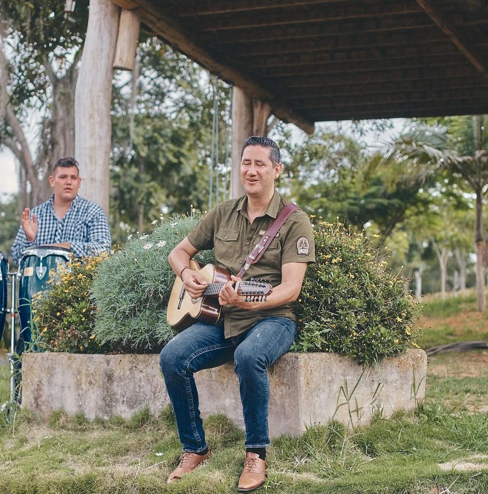 Heredero revitalizó el tradicional género musical de la carranga